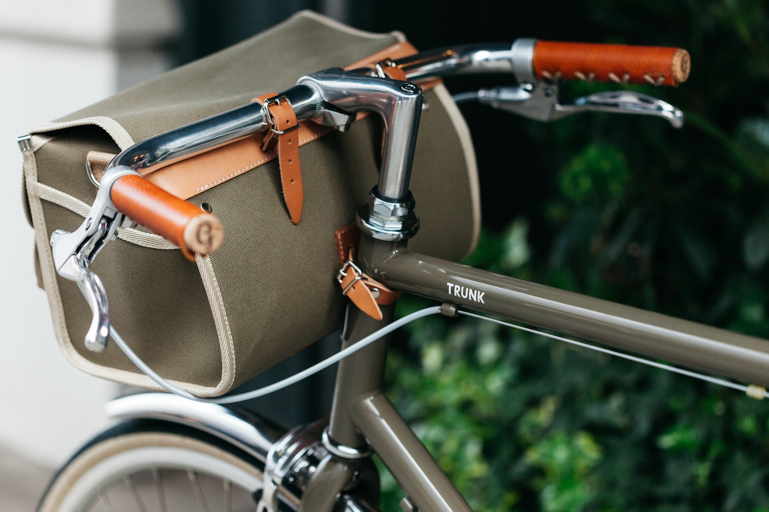 Tokyobike Create Custom City Cycle for Trunk Clothiers - Falive
